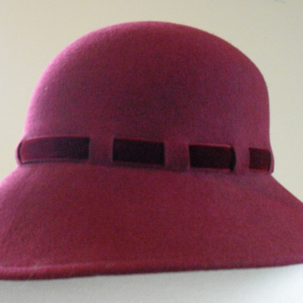 1990s Wine Felt Hat Trimmed W/Velvet Ribbon & French … - Gem